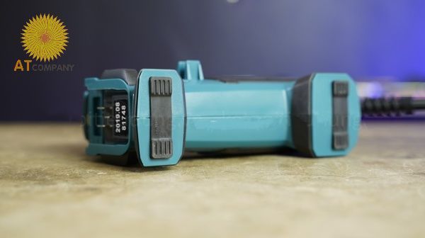 Máy bơm hơi dùng pin 12v Makita MP100DZ – Cơ điện Smart