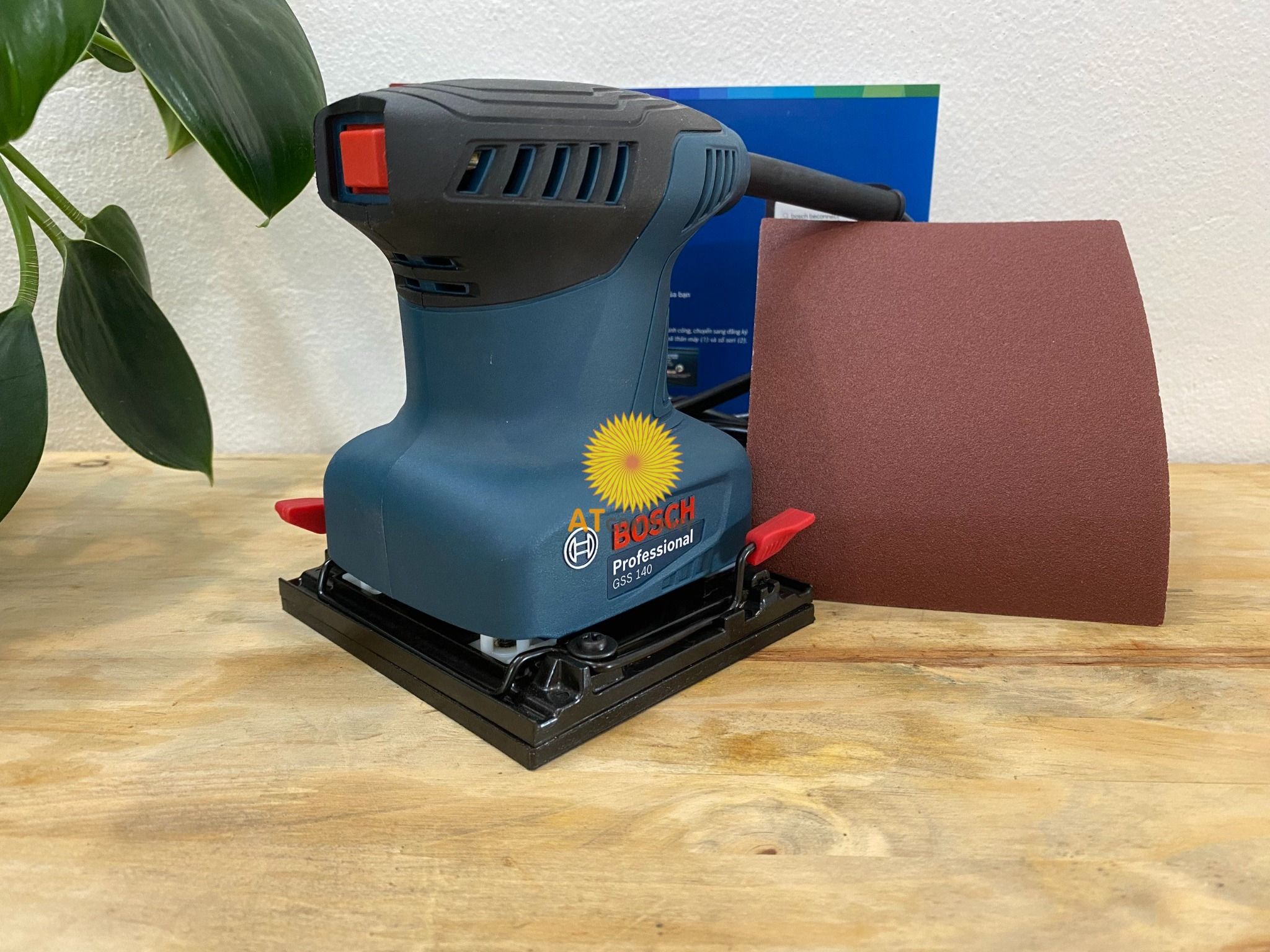 Máy chà nhám vuông Bosch GSS 140 – Cơ điện Xanh