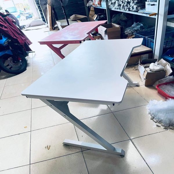 Bàn Chữ Z Gaming - Mặt Gỗ – Vi Tính Mạnh Quý