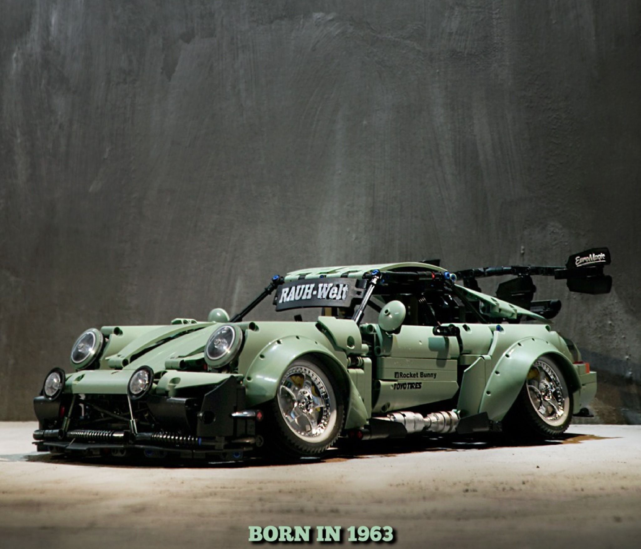 Mô hình xe ô tô lắp ghép Porsche 911 RWB JDM body kit 2435 pcs tỉ lệ 1 ...