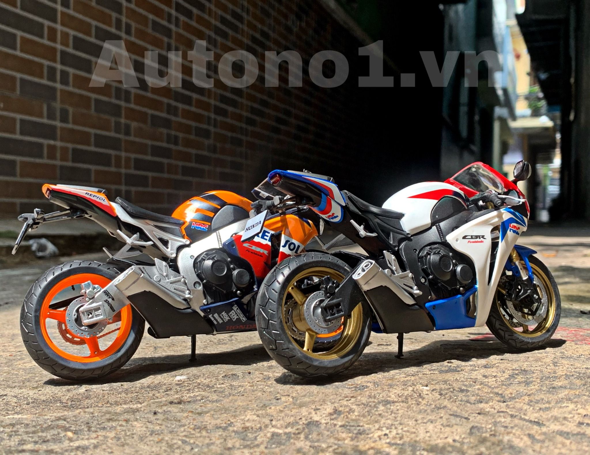 Mô hình xe Honda Cbr 1000RR fireblade HRC 1:12 4349 – Cửa Hàng Mô Hình Autono1.vn