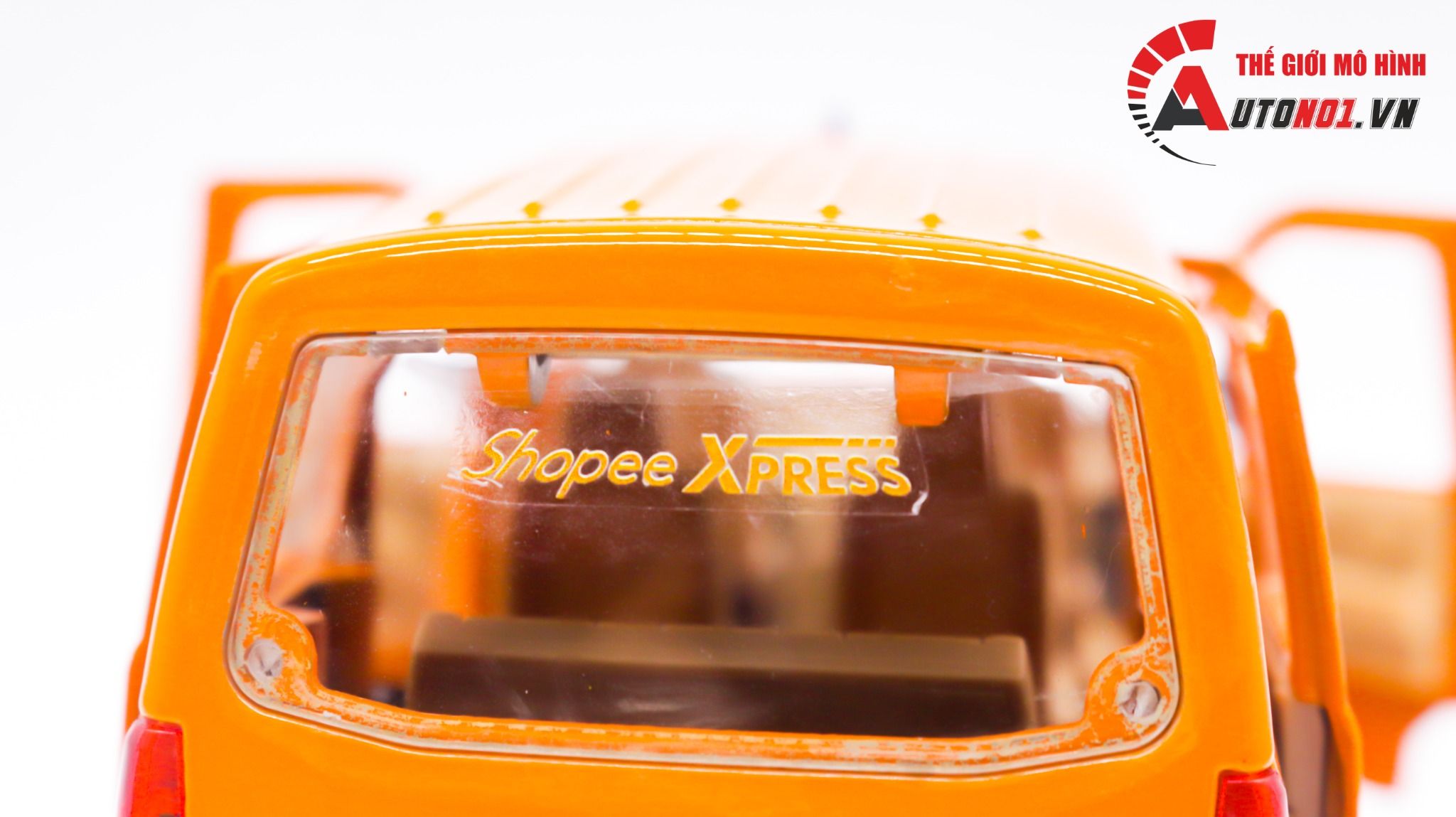 Mô hình xe ô tô dịch vụ vận chuyển độ tem Shopee Express full open có ...