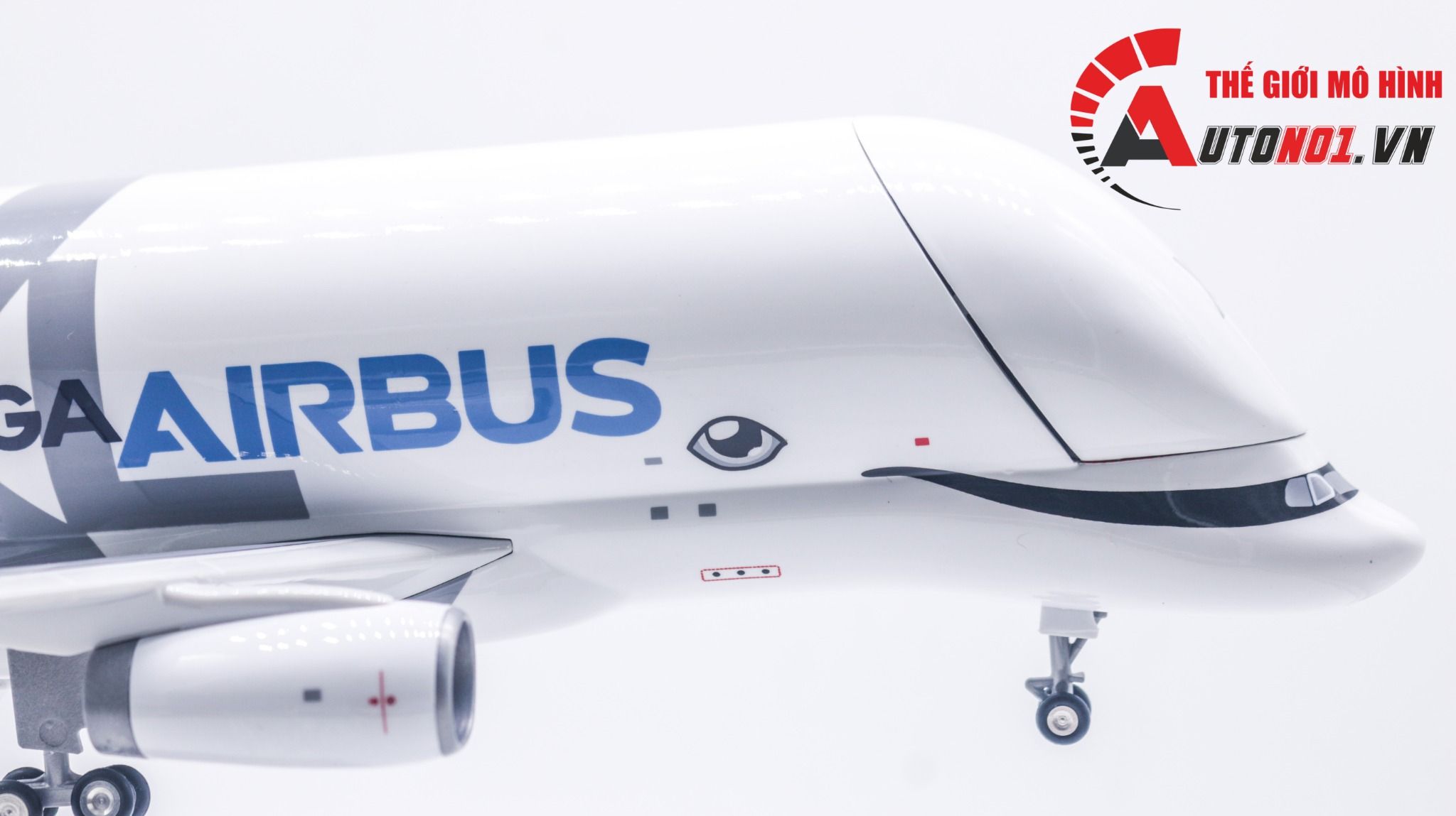 Mô hình máy bay vận tải Super Beluga Airbus A330 42cm 1:150 mở được kh ...