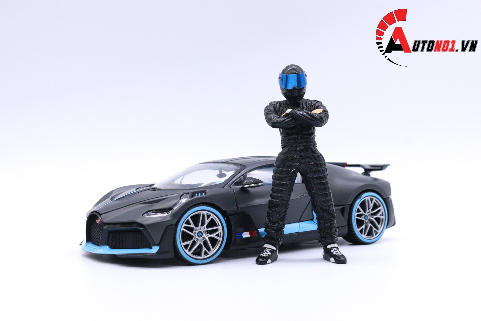 AUTONO1 STIG FIGURE BLACK 1:18 – Cửa Hàng Mô Hình Autono1.vn