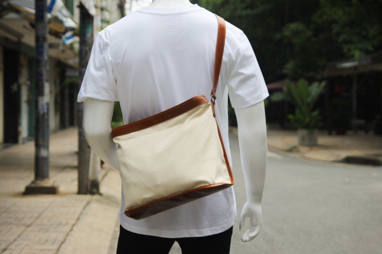 Túi Tote V2 Signature – Chỉ