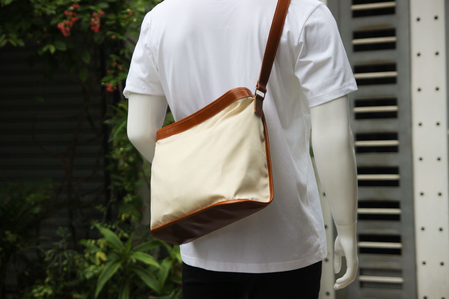 Túi Tote V2 Signature – Chỉ
