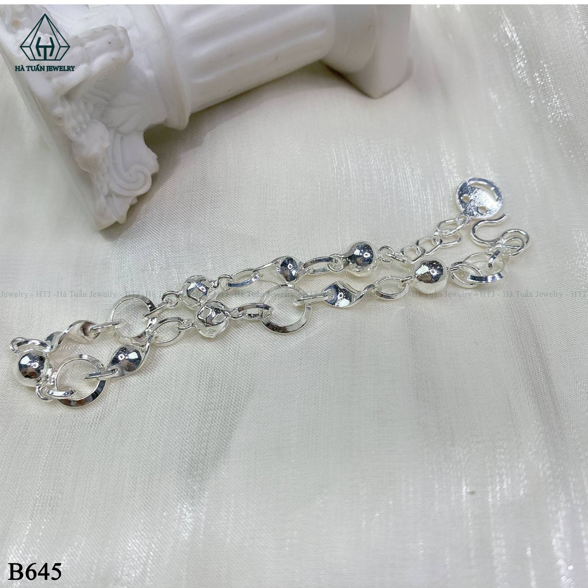 Lắc tay xích lớn bi treo B645