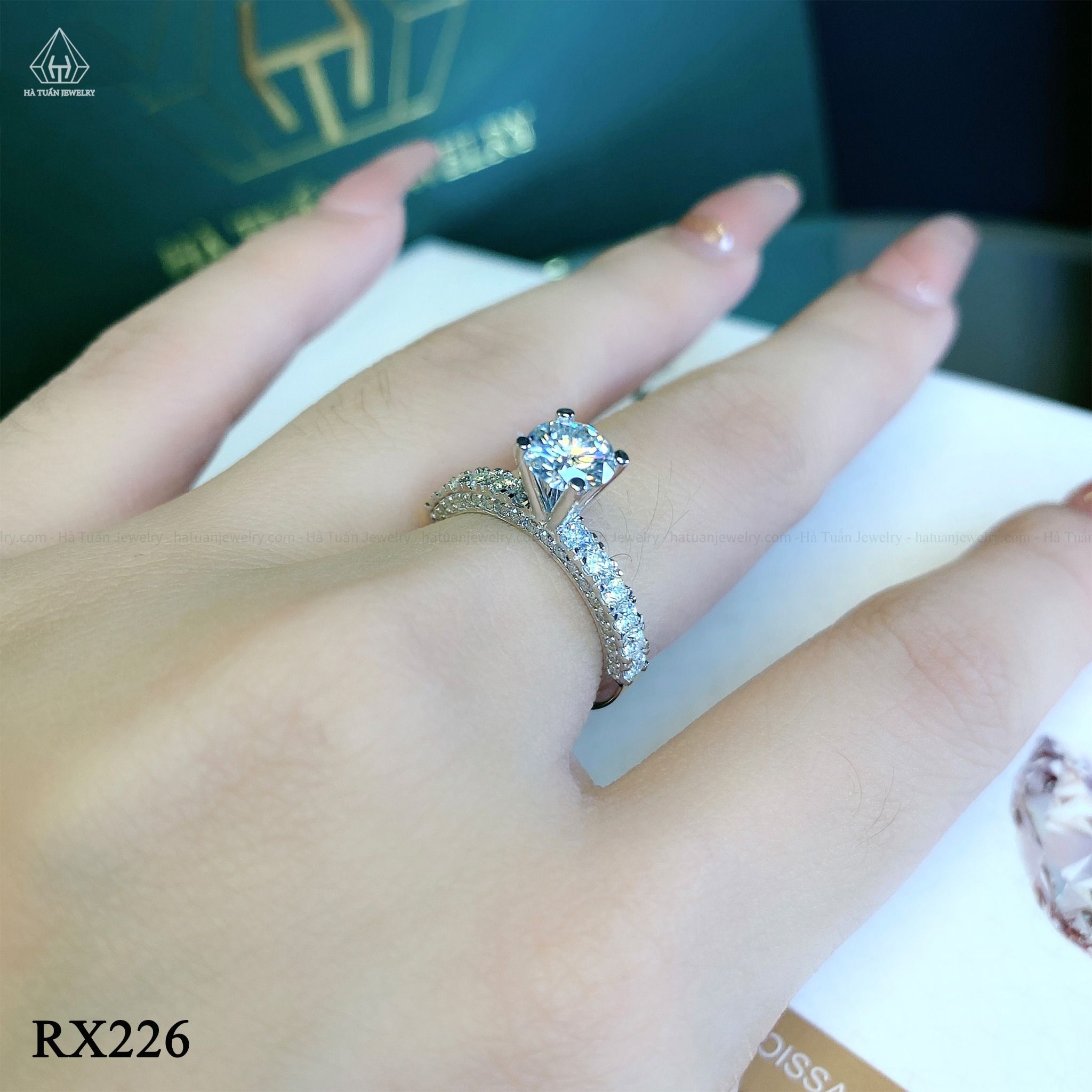 Nhẫn Bạc nữ xi kim Full Moissanite 6mm RX226 – Hà Tuấn Jewelry