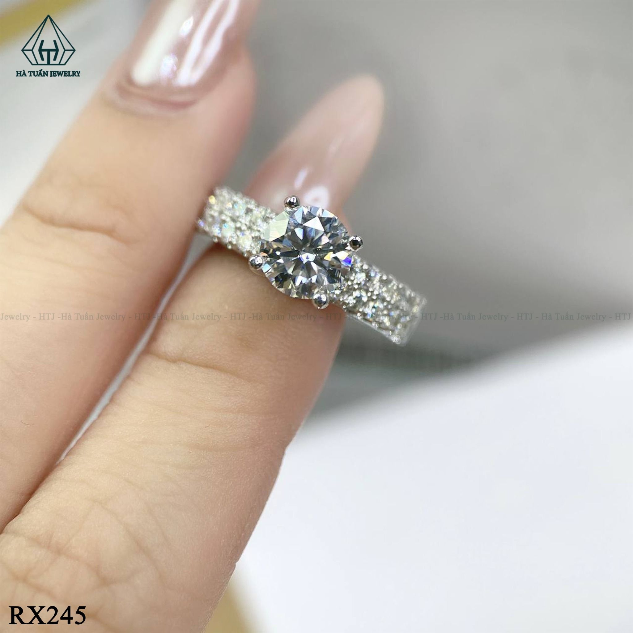 Nhẫn nữ xi RX245 FULL MOIS 7mm – Hà Tuấn Jewelry