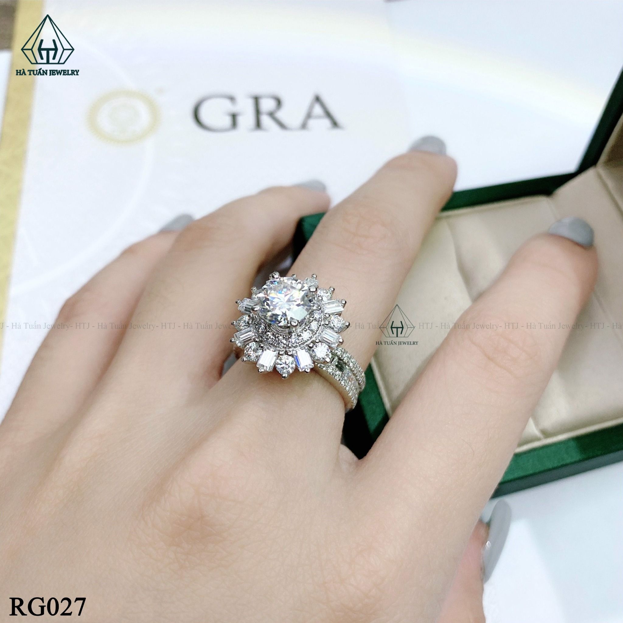 Nhẫn nữ vàng RG027 V14K 7.2mm – Hà Tuấn Jewelry