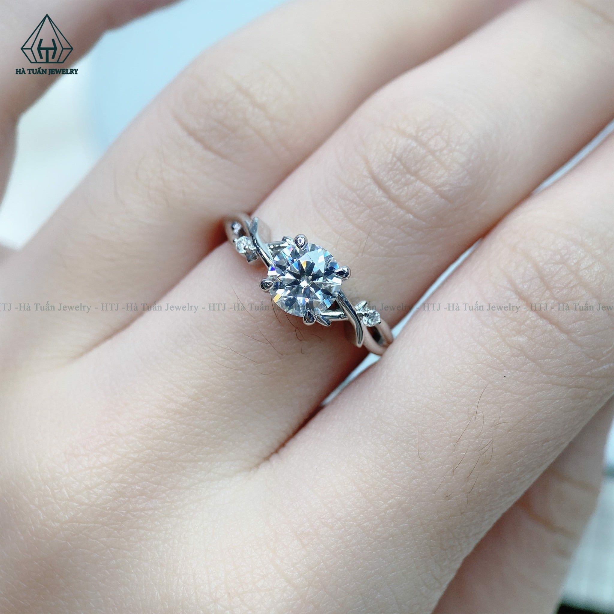 Nhẫn nữ vàng RG030 VT14K 6.3mm – Hà Tuấn Jewelry