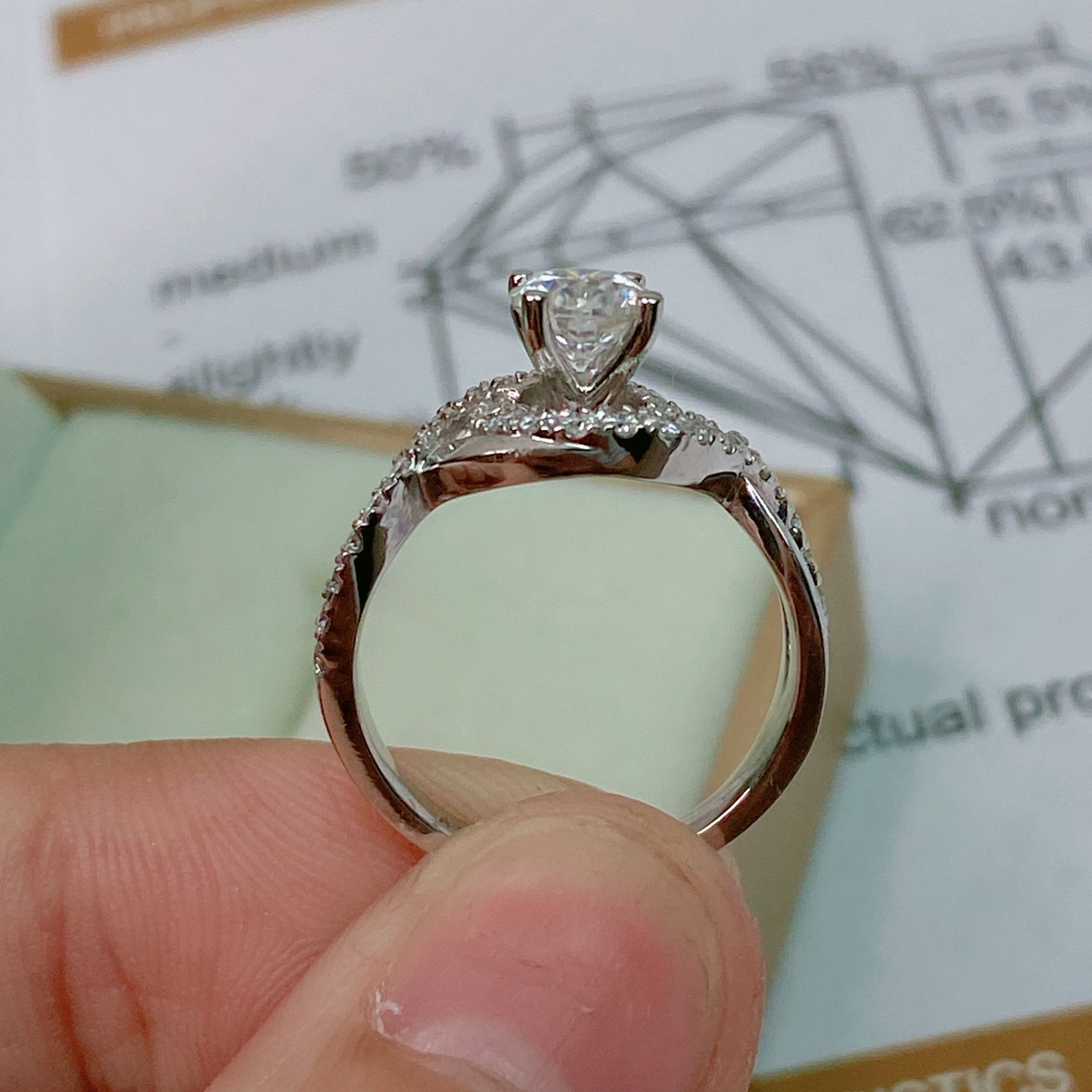 Nhẫn vàng xoắn RG014 5.4mm VT14K