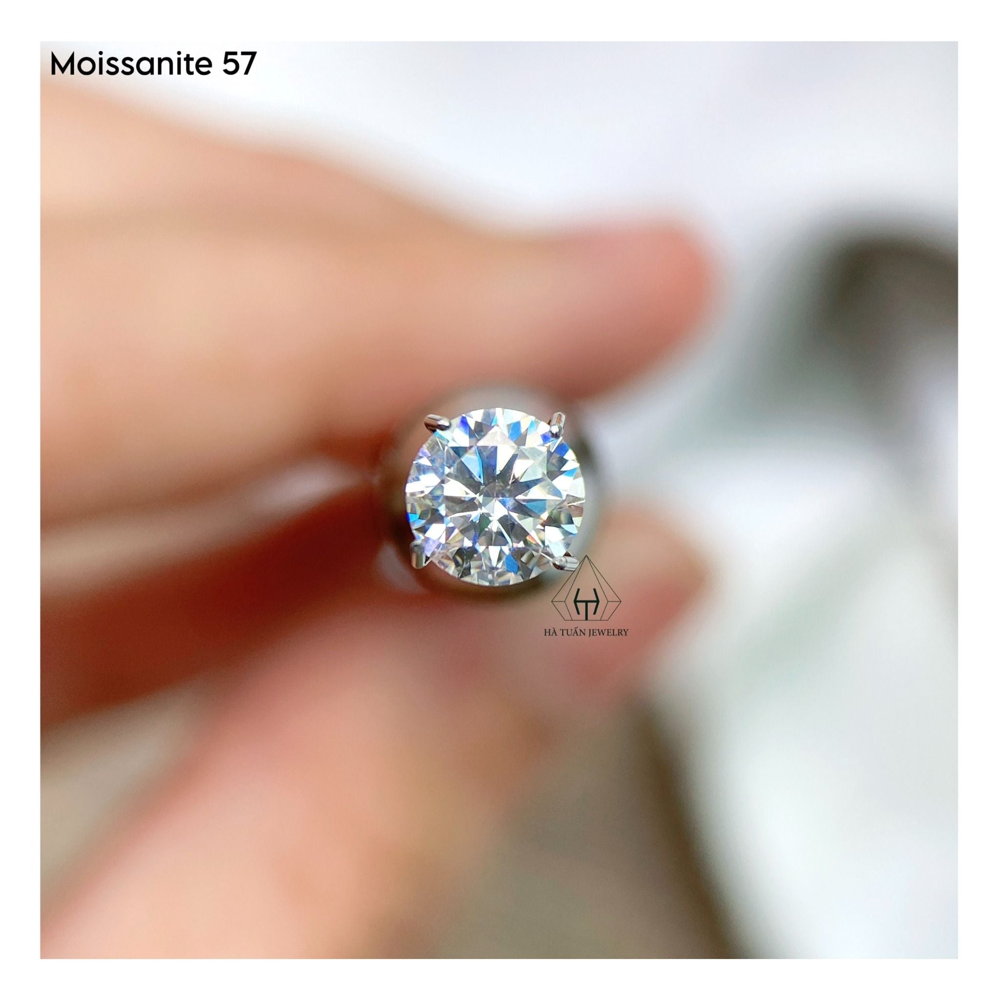 Moissanite trắng 57 giác – Hà Tuấn Jewelry
