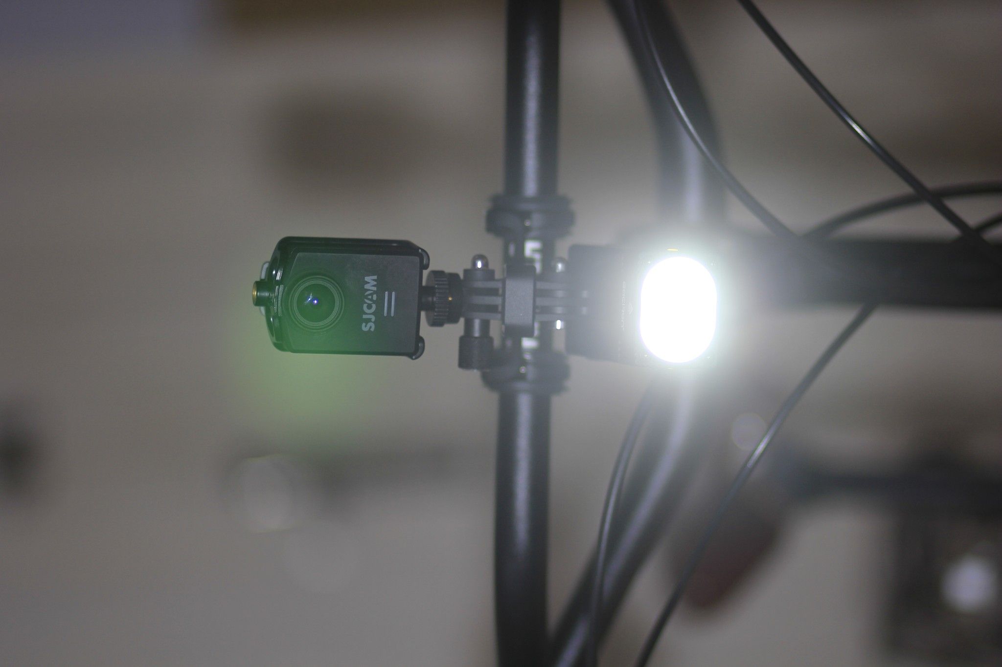 Đèn xe đạp Gaciron V7D-1600 – R-bike Shop