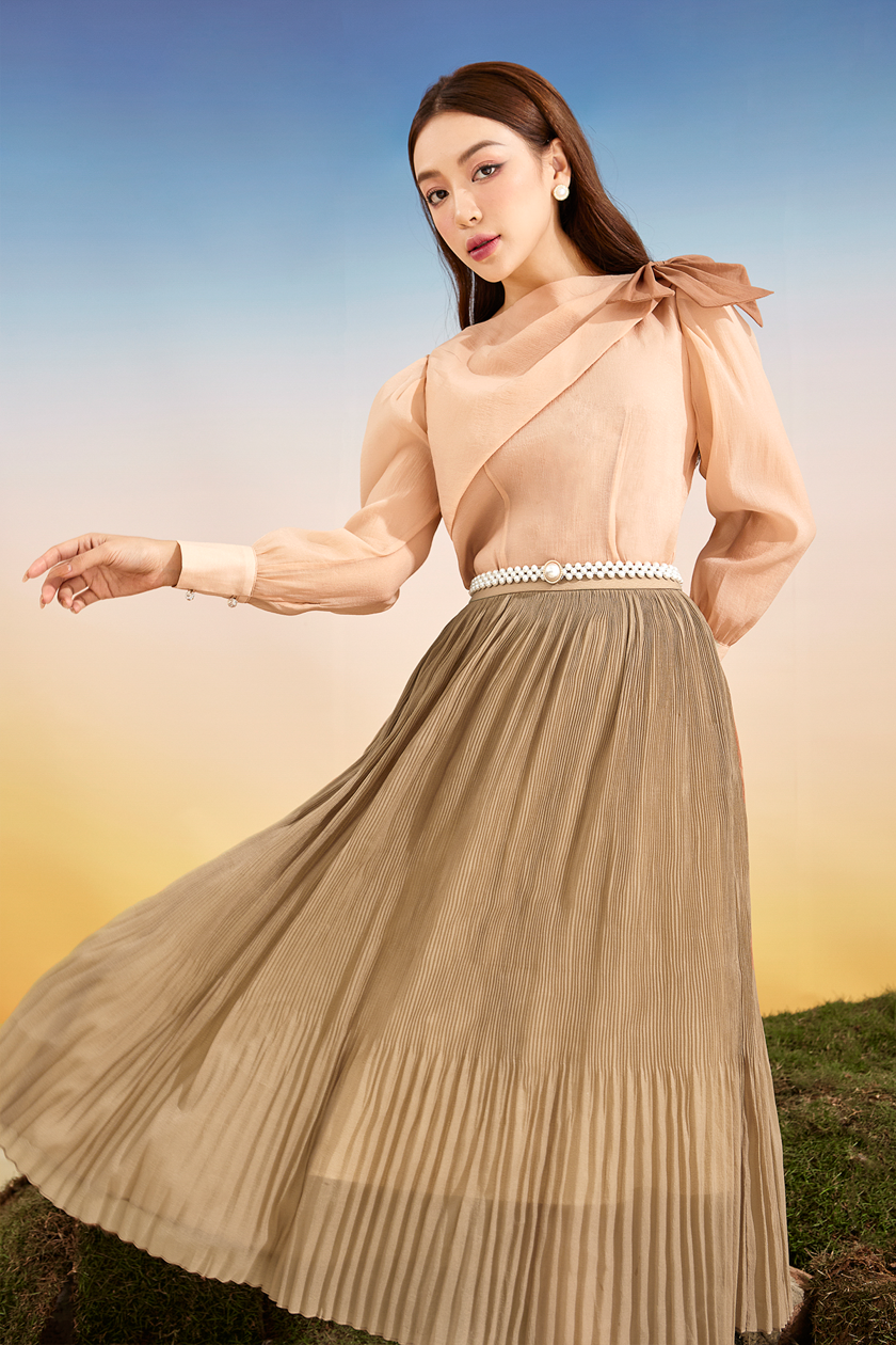 Chân váy tơ xếp li nâu cam – her-studios