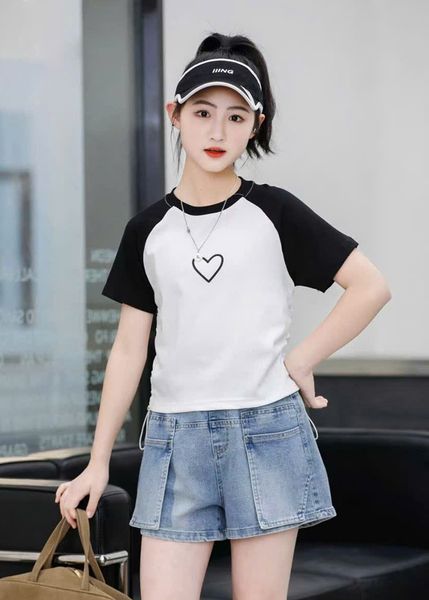 Bộ short jean bé gái trái tim Rika House