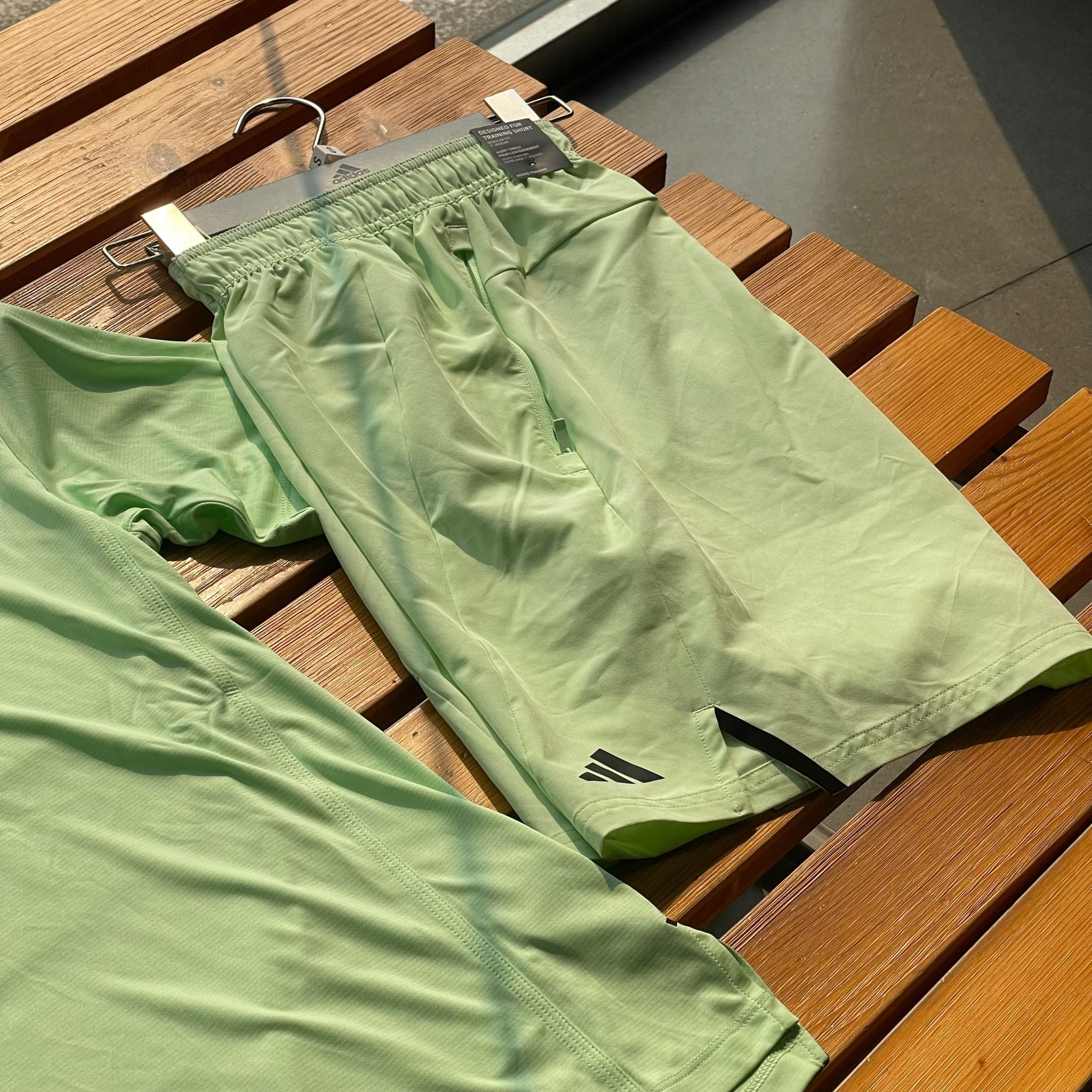 BỘ ĐỒ XUÂN HÈ NAM TẬP LUYỆN ADISTRONG – Mixsport Việt Nam