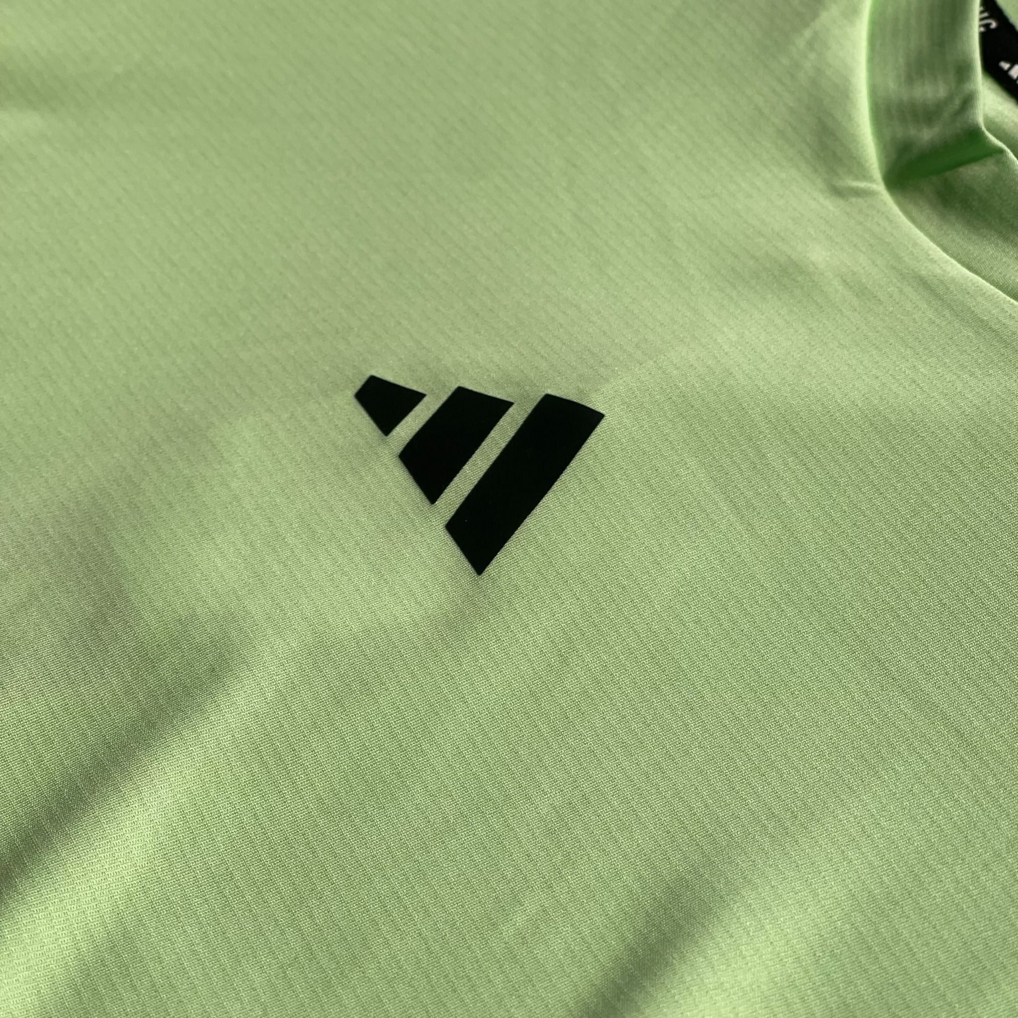 BỘ ĐỒ XUÂN HÈ NAM TẬP LUYỆN ADISTRONG – Mixsport Việt Nam