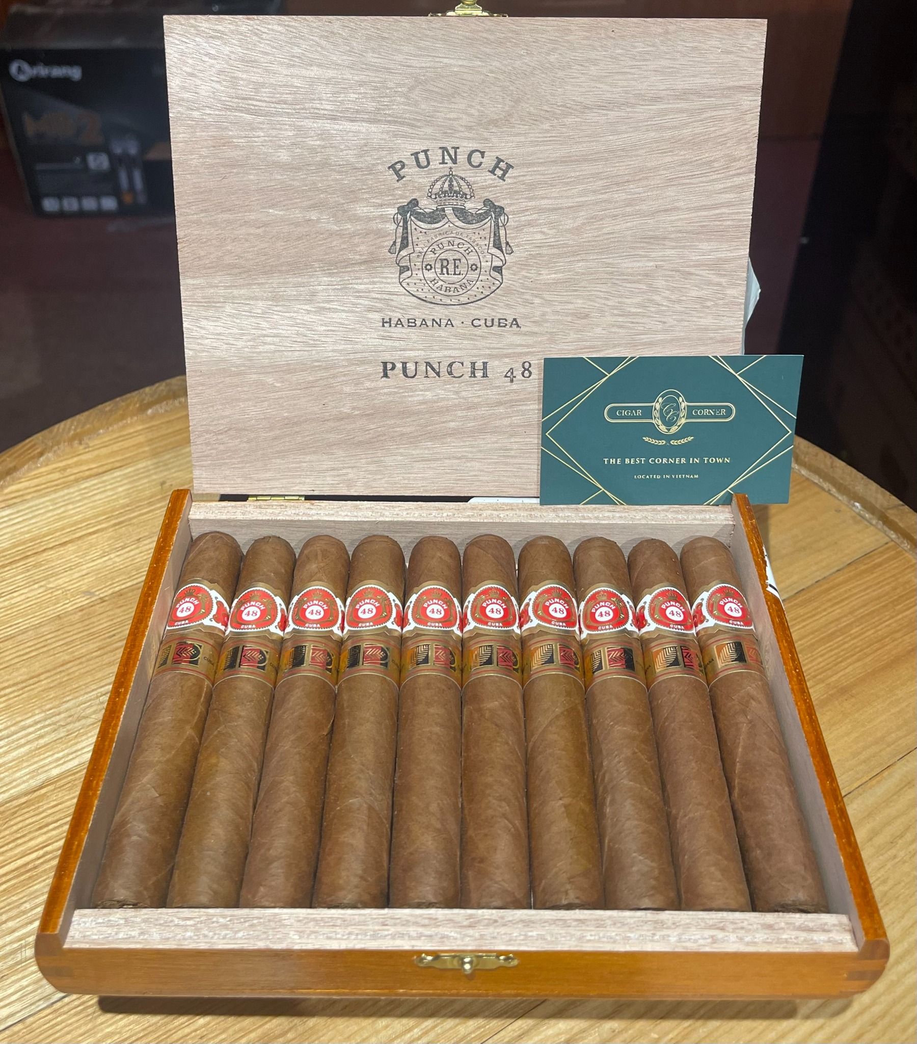 #Punch 48 #LCDH – Cigar Corner