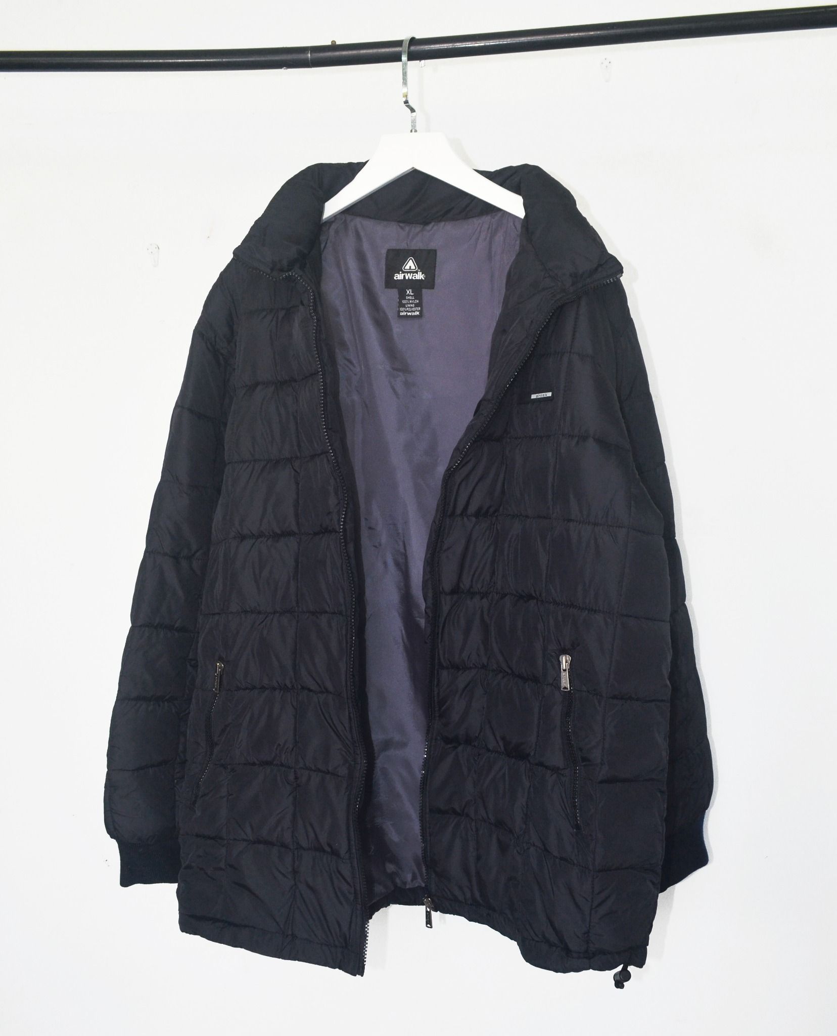 11.10.21 - VTG PUFFER JACKET - AIRWALK – Breakdalaww - Vintage Streetwear