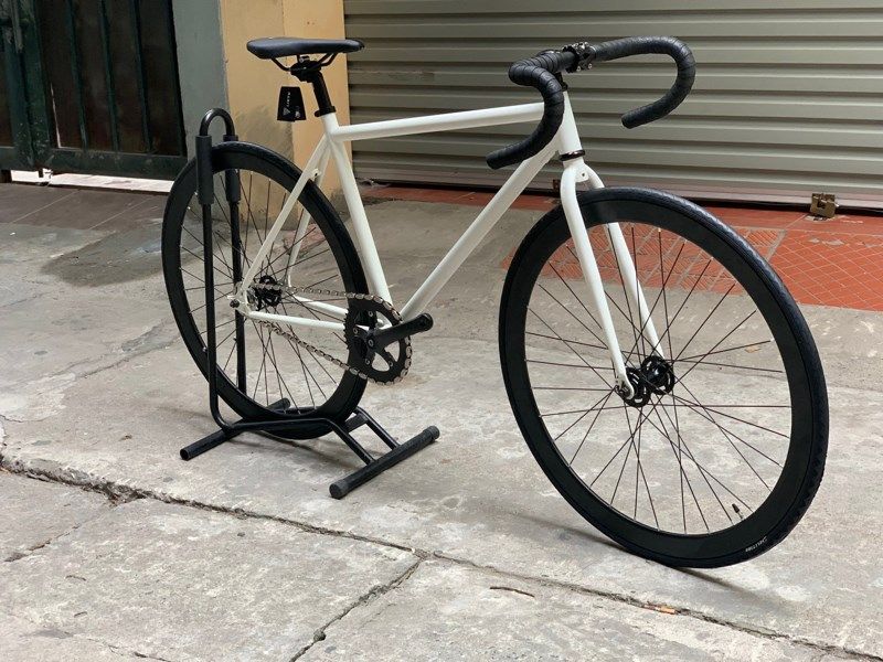 Xe fixed gear cơ bản khung thép tay cong – Hanoibike shop