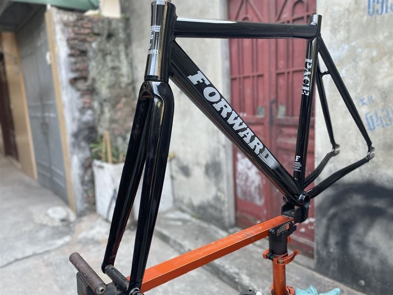 Khung Fixed gear Forward kèm càng carbon model 2021 – Hanoibike shop