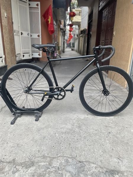 Xe Fixed Gear cấu hình cơ bản xích KMC – Hanoibike shop