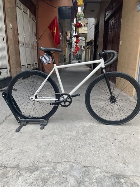 Xe Fixed Gear cấu hình cơ bản xích KMC – Hanoibike shop
