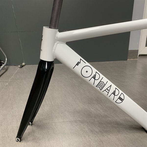 Khung Fixed gear Forward càng carbon model 2022 – Hanoibike shop