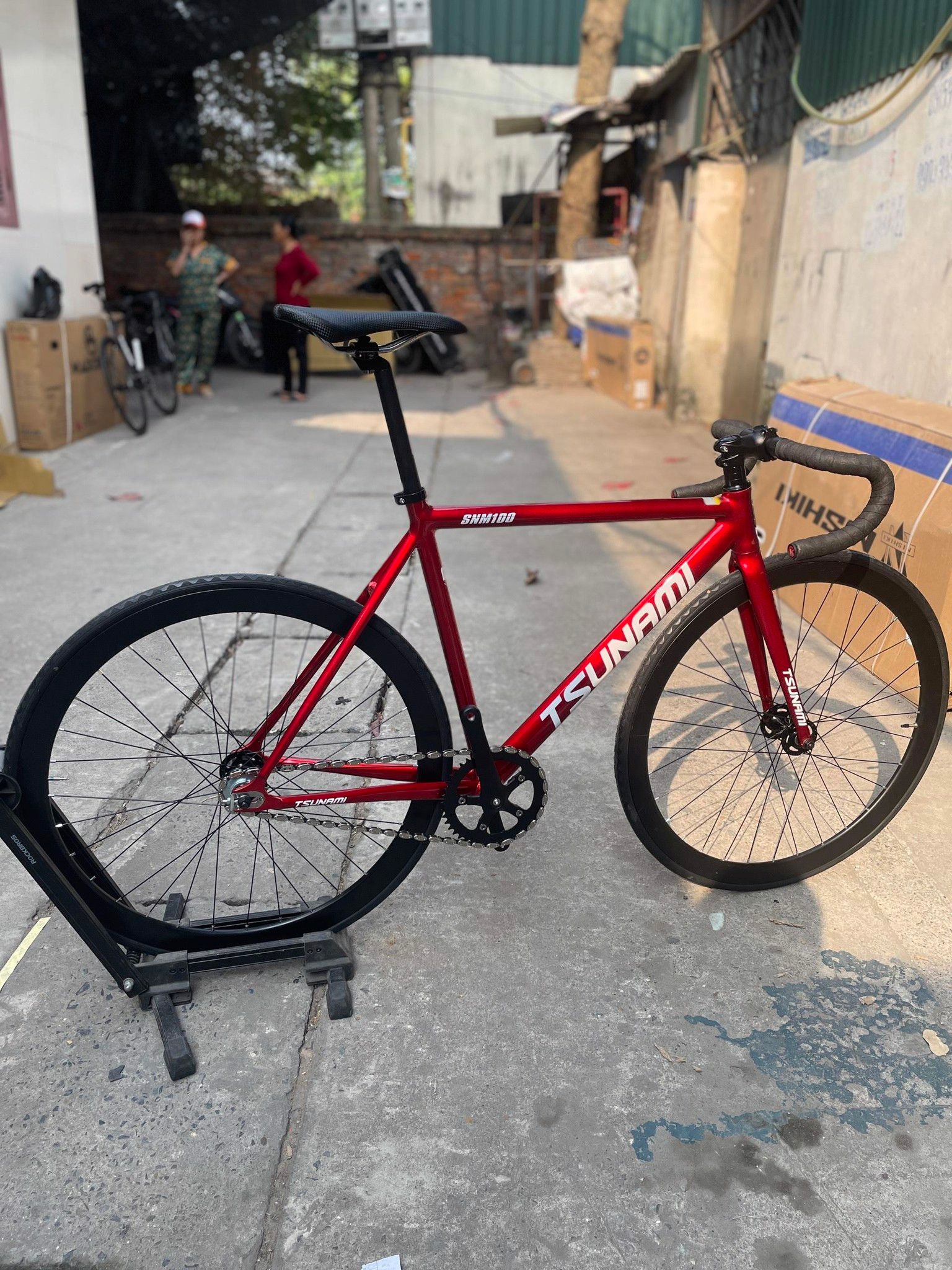 Xe đạp fixed gear Tsunami SNM 100 màu đỏ, cấu hình cơ bản – Hanoibike shop