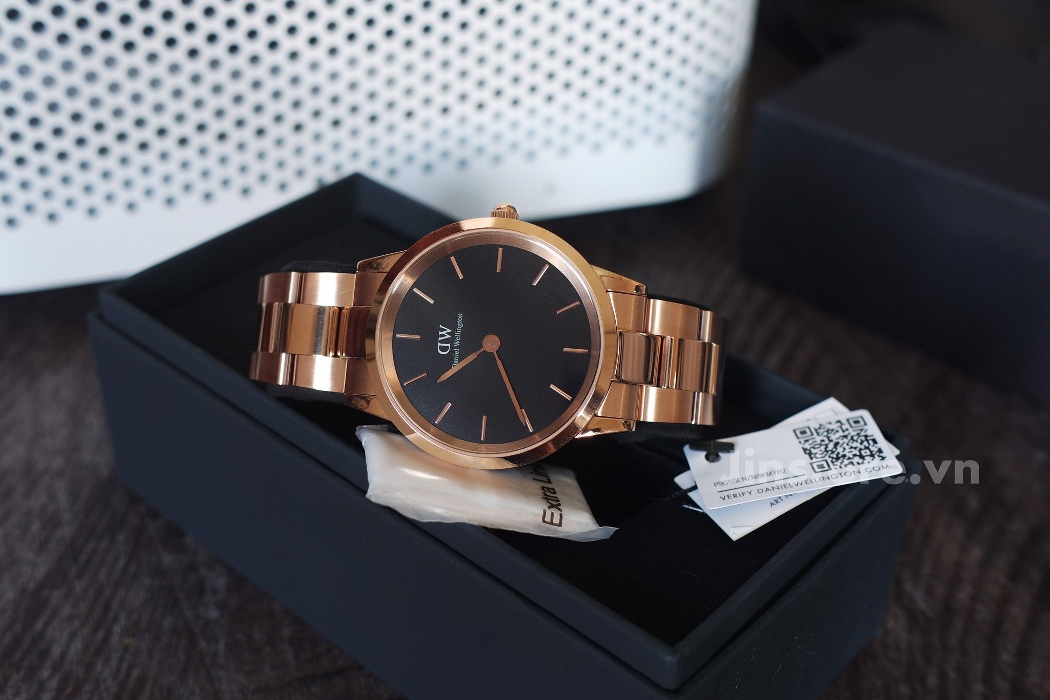 DW Iconic Link 40 RG (Black) - DW00100344 – Jinstore