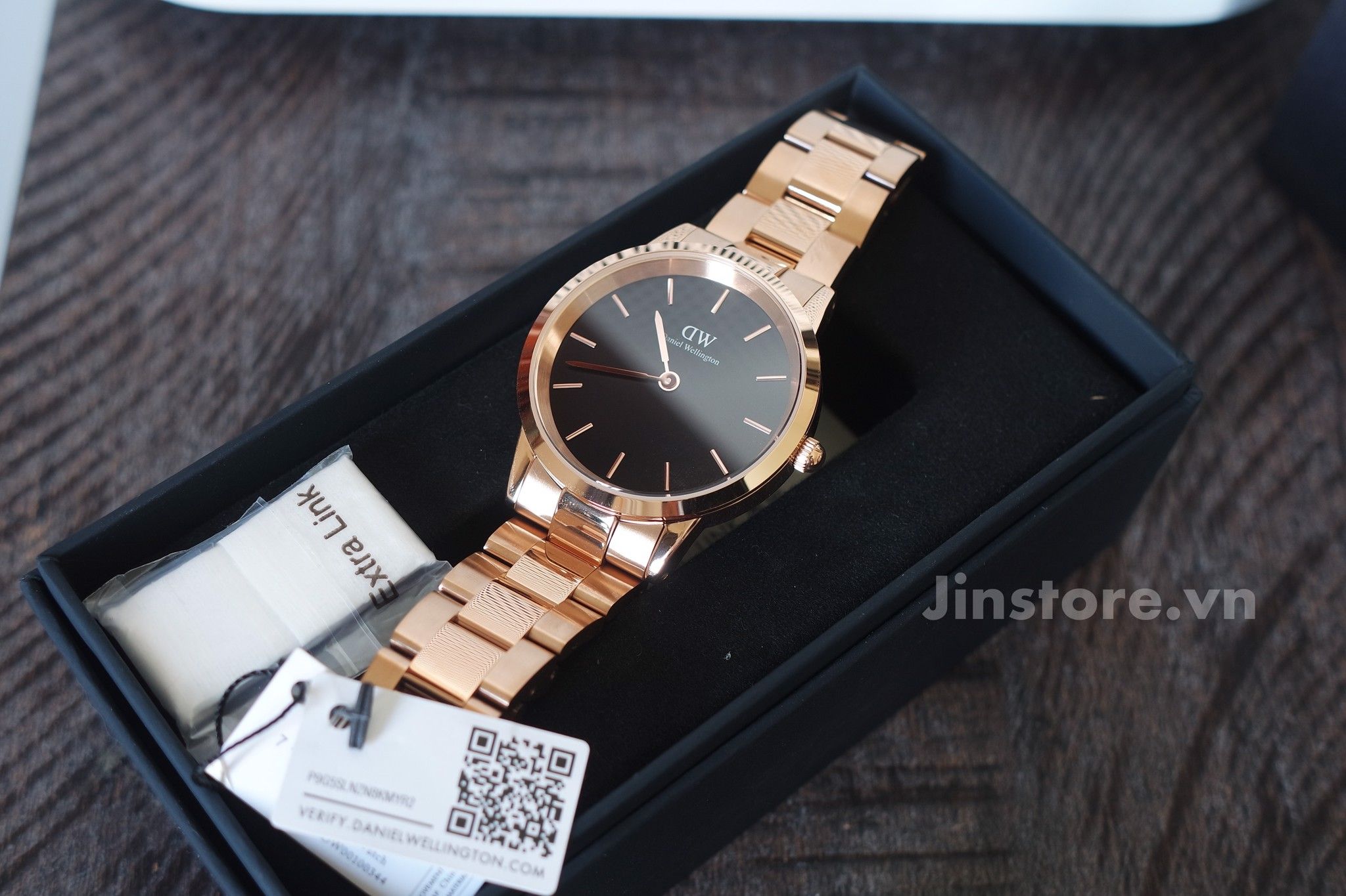 DW Iconic Link 40 RG (Black) - DW00100344 – Jinstore