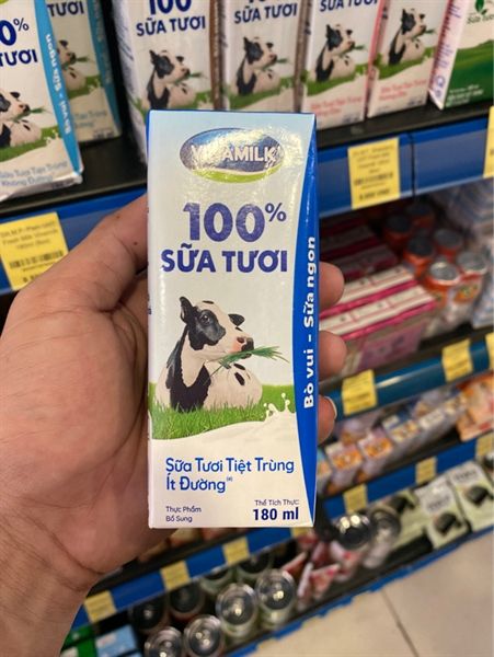 DM-Less Sugar UHT Fresh Milk Vinamilk 180ml – MOONMILK - PREMIUM ...