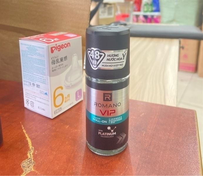 Lăn khử mùi Deodorant Roll On Vip Impress Romano 50ml - Moonmilk ...