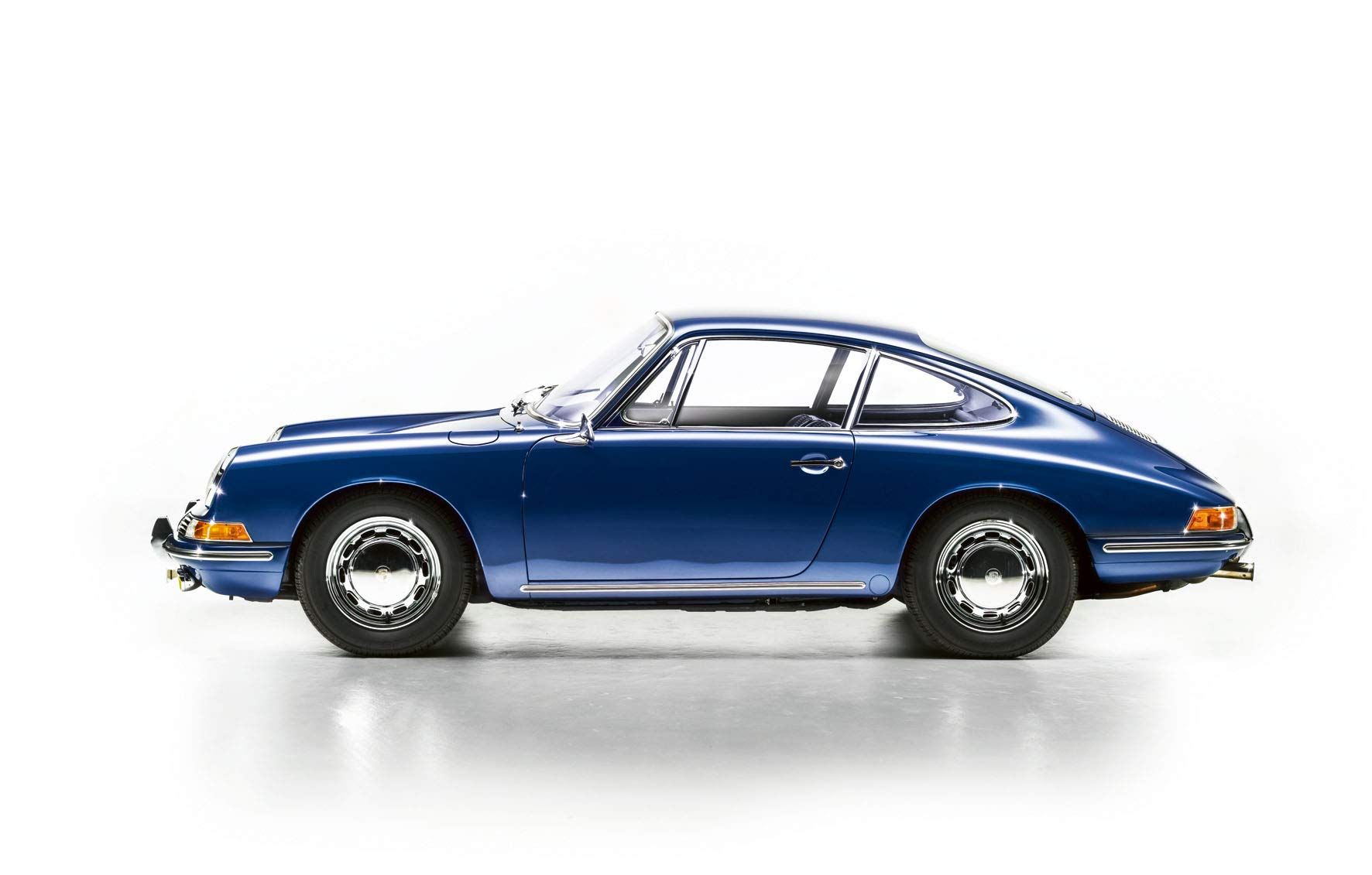 The Porsche 911 Book : New Revised Edition – ARTBOOK