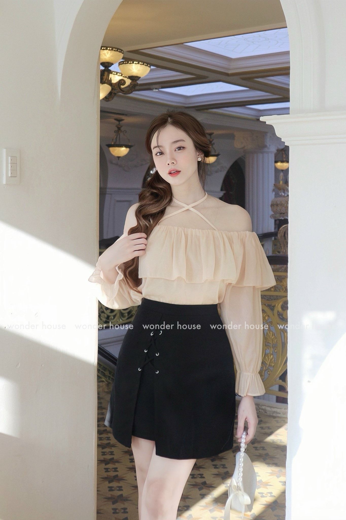 Lin Top – Wonder House