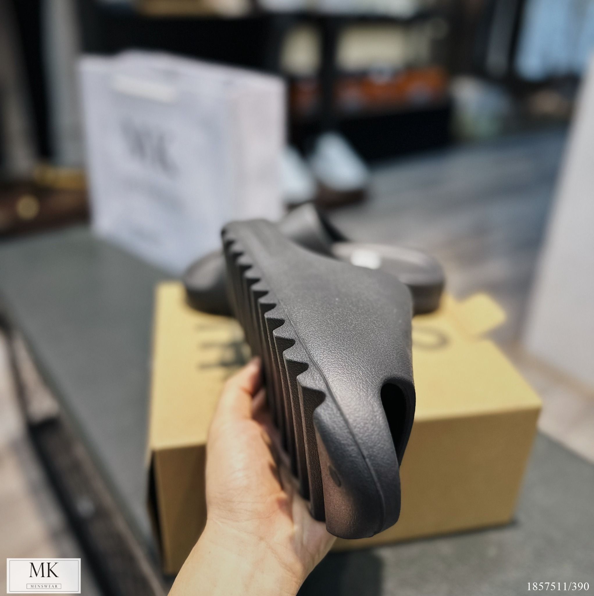 Dép Yeezy Slide – MK MENSWEAR