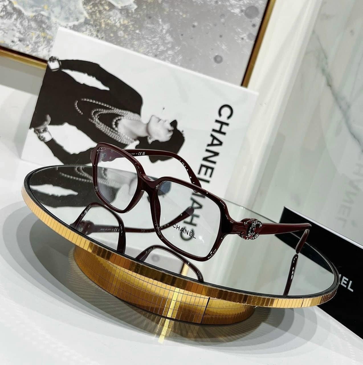 Gọng kính cận Chanel