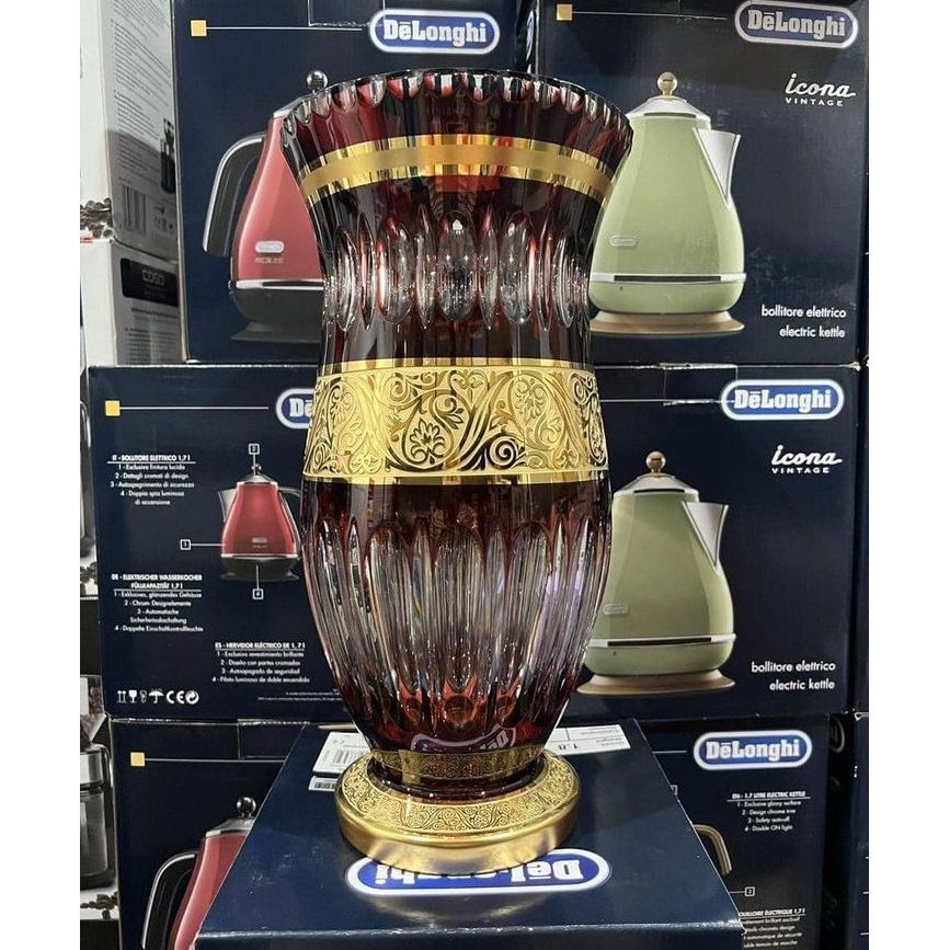 Bình hoa pha lê chân đế đỏ Ruby Ales Zverina