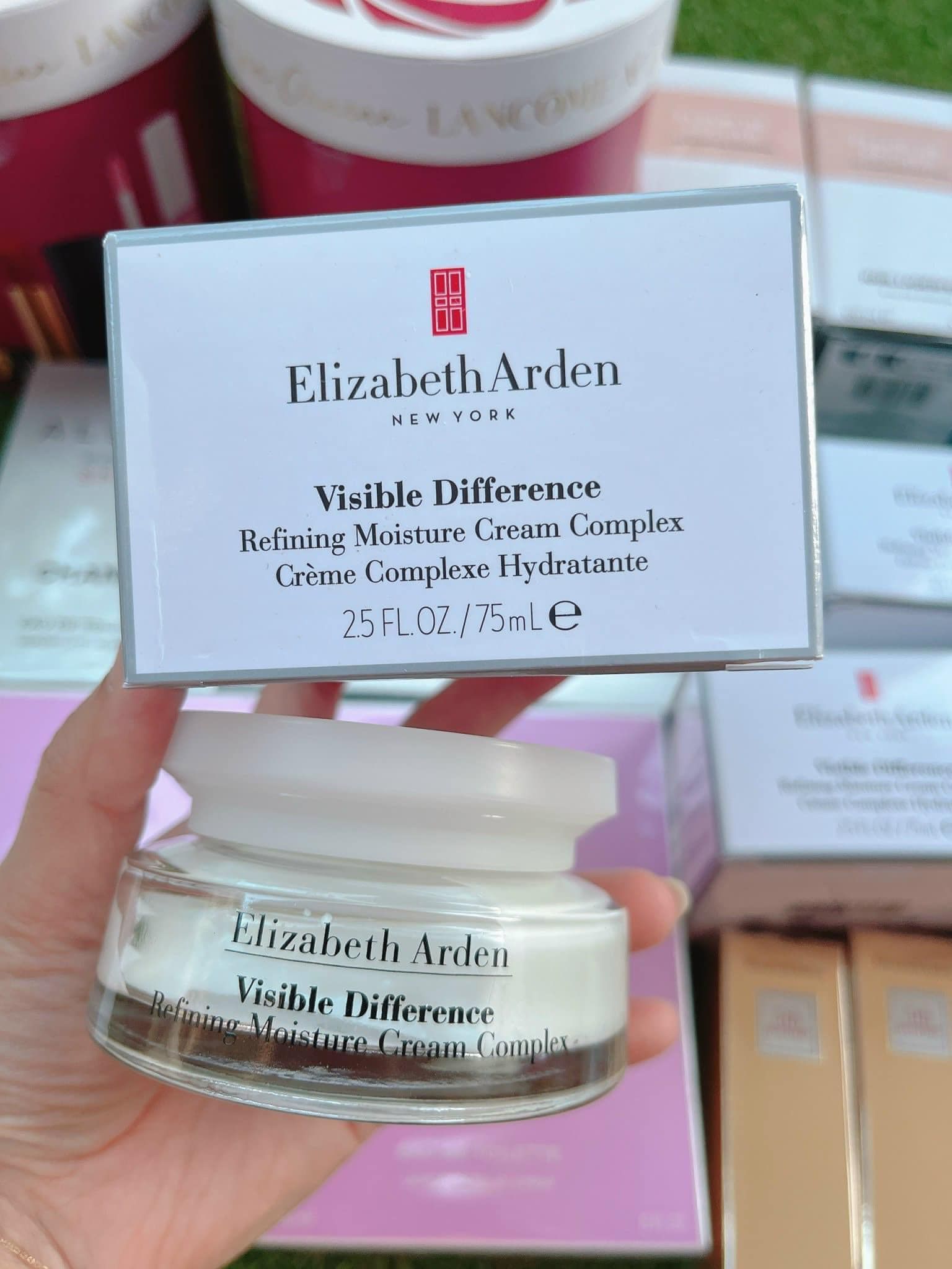 Kem dưỡng ẩm chống lão hoá Elizabeth Arden Visible Difference Cream 75