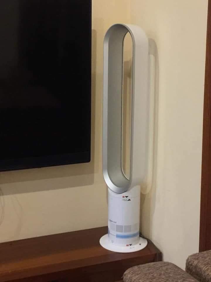 Quạt không cánh Dyson AM 07