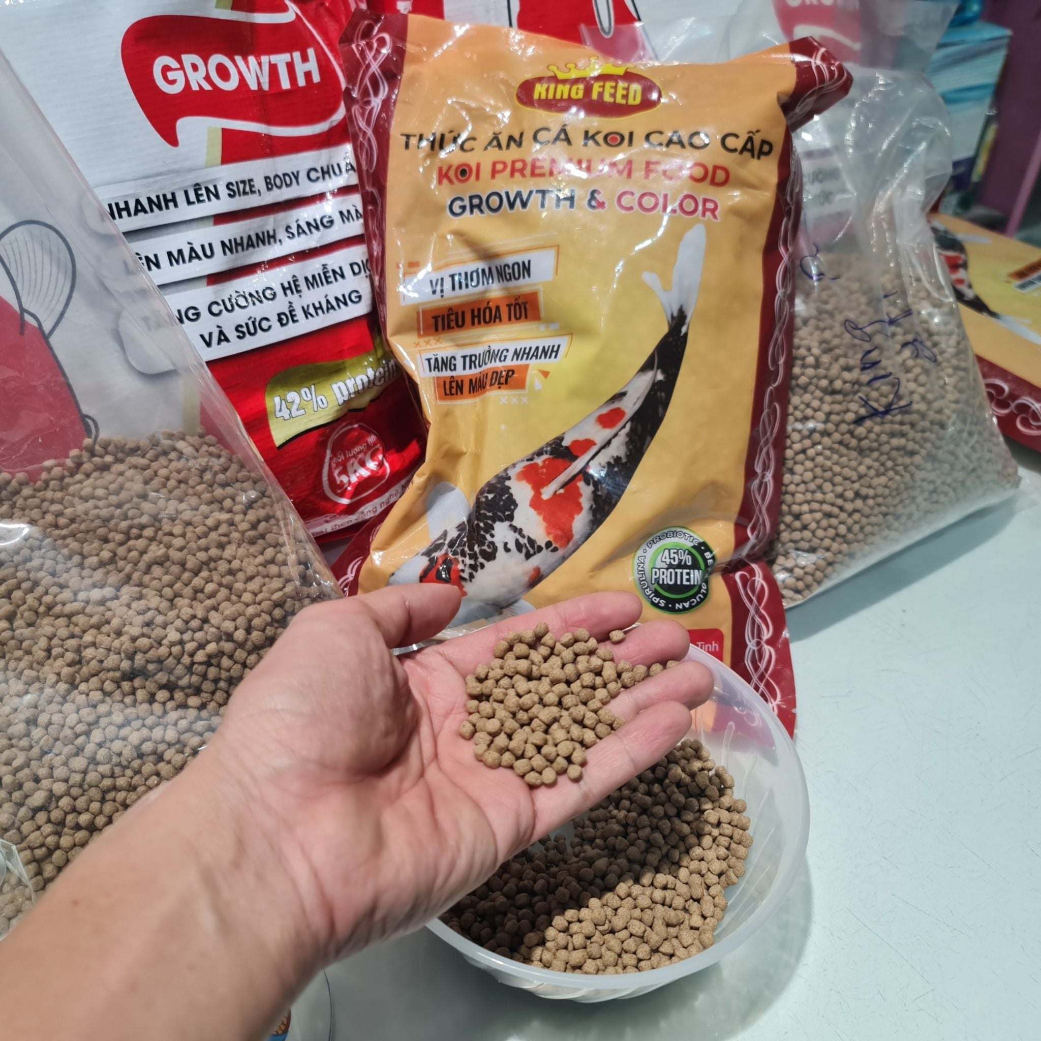 1kg, 5kg Cám KING FEED GROW & COLOR đạm cao 45% TĂNG MÀU với công thức ...