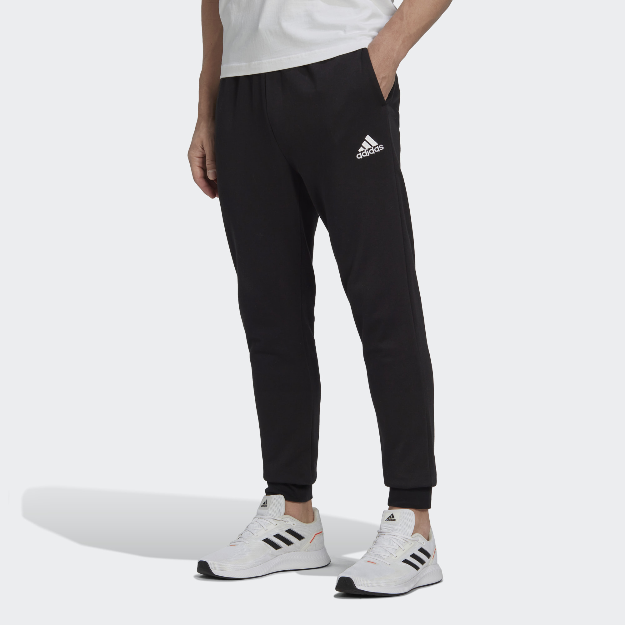 Khuyến mại Adidas