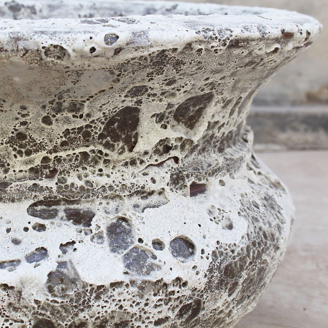 Classic Lava Stone Planter | AuroraPots – Aurora Pots