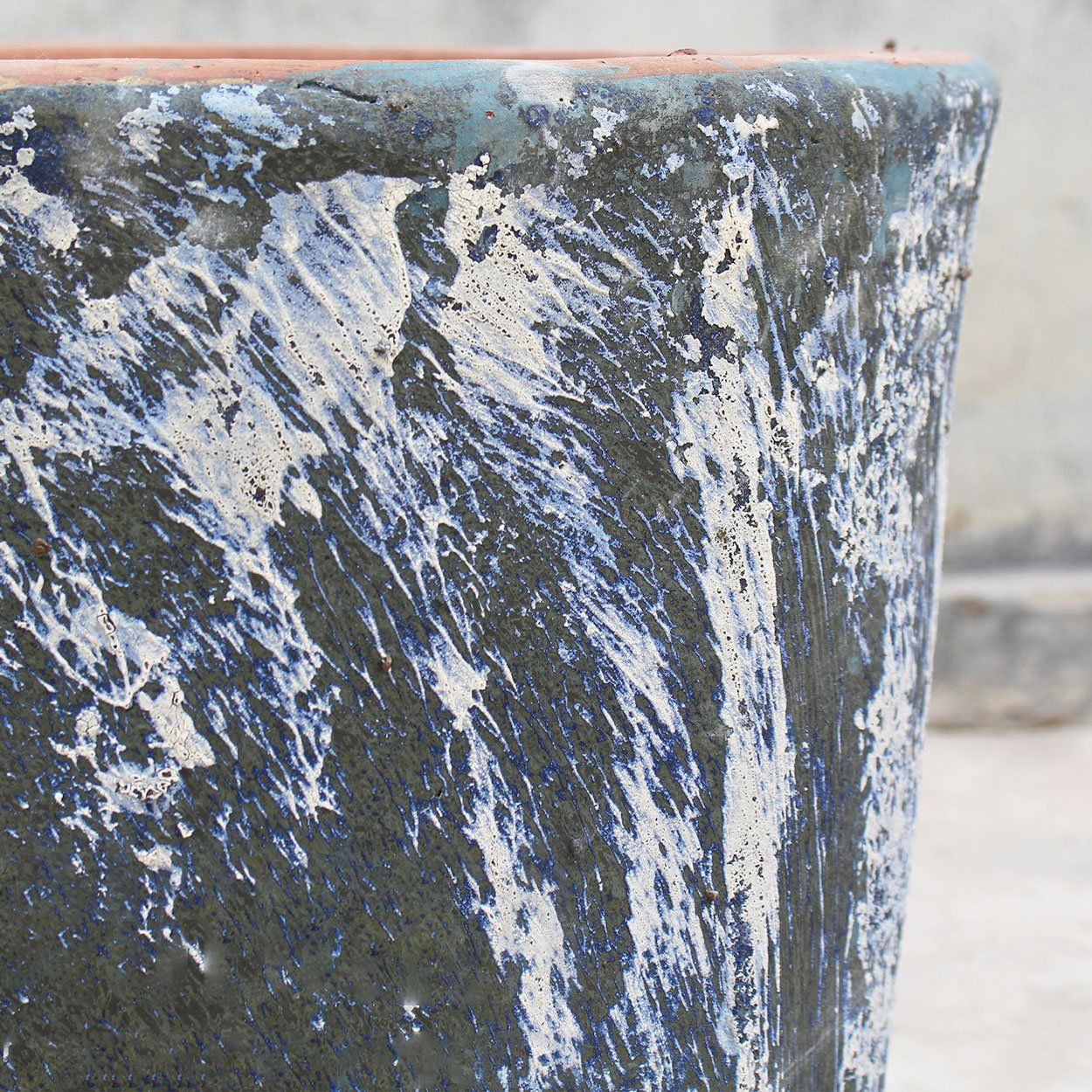 Distressed Ceramic Planter | AUP014 – Aurora Pots