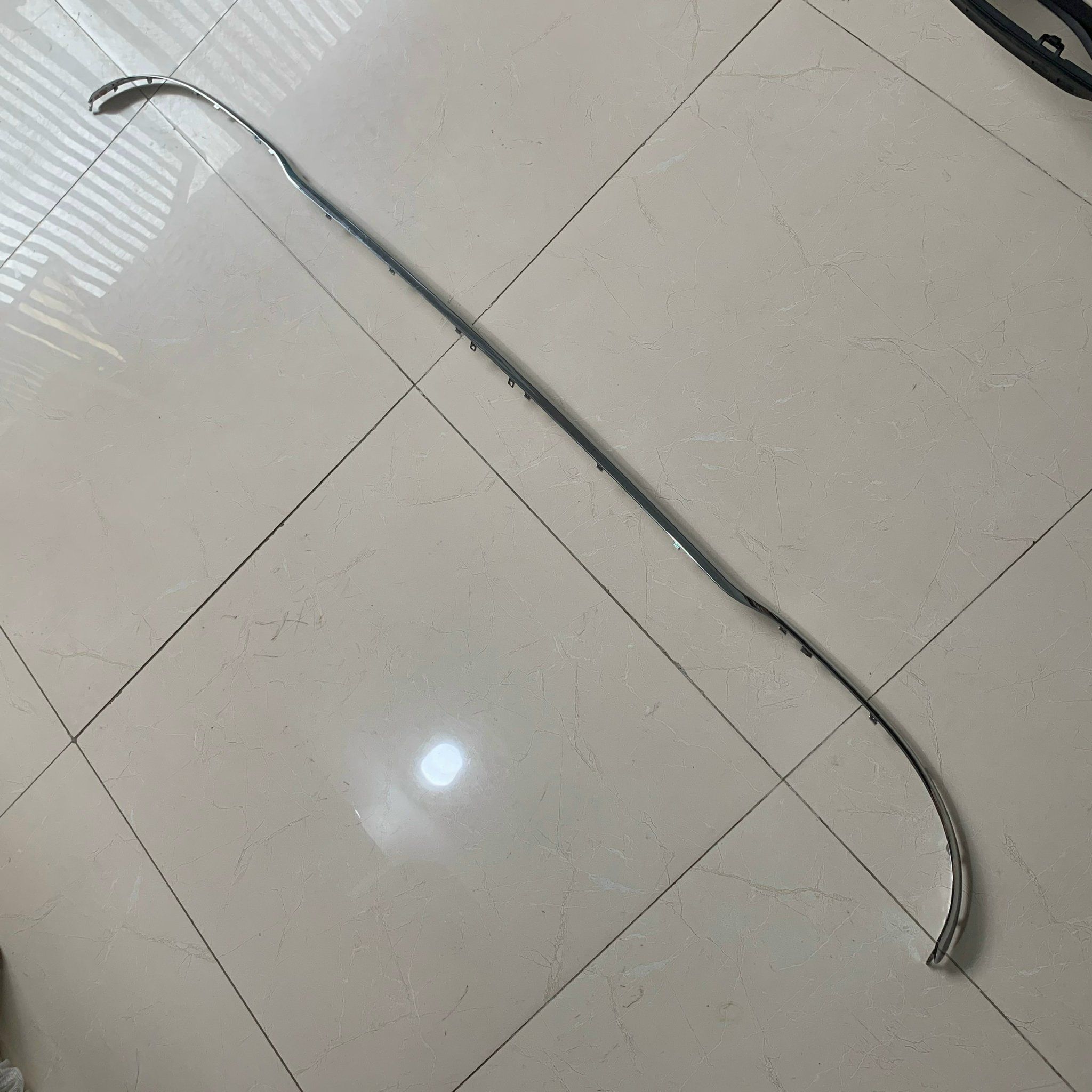 Nẹp mạ cản sau Mercedes E200, E300, E350, W213 chính hãng- A2138850321 ...