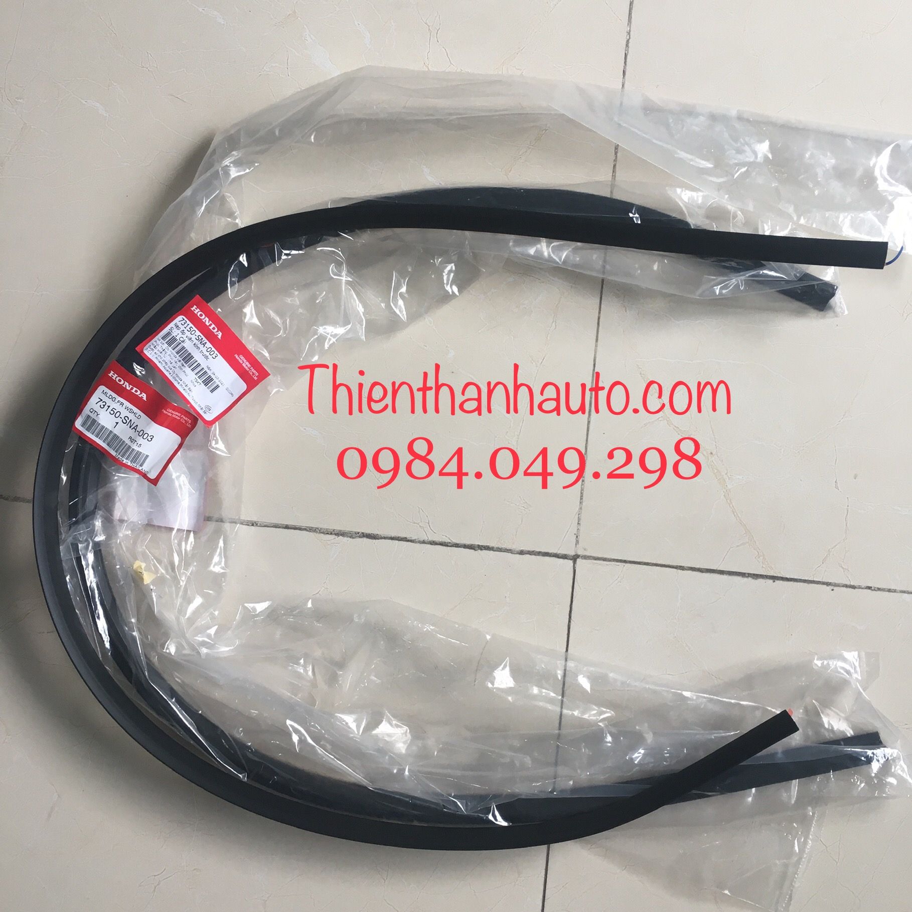 Gioăng cao su trên kính chắn gió trước Honda Civic chính hãng – Phụ ...