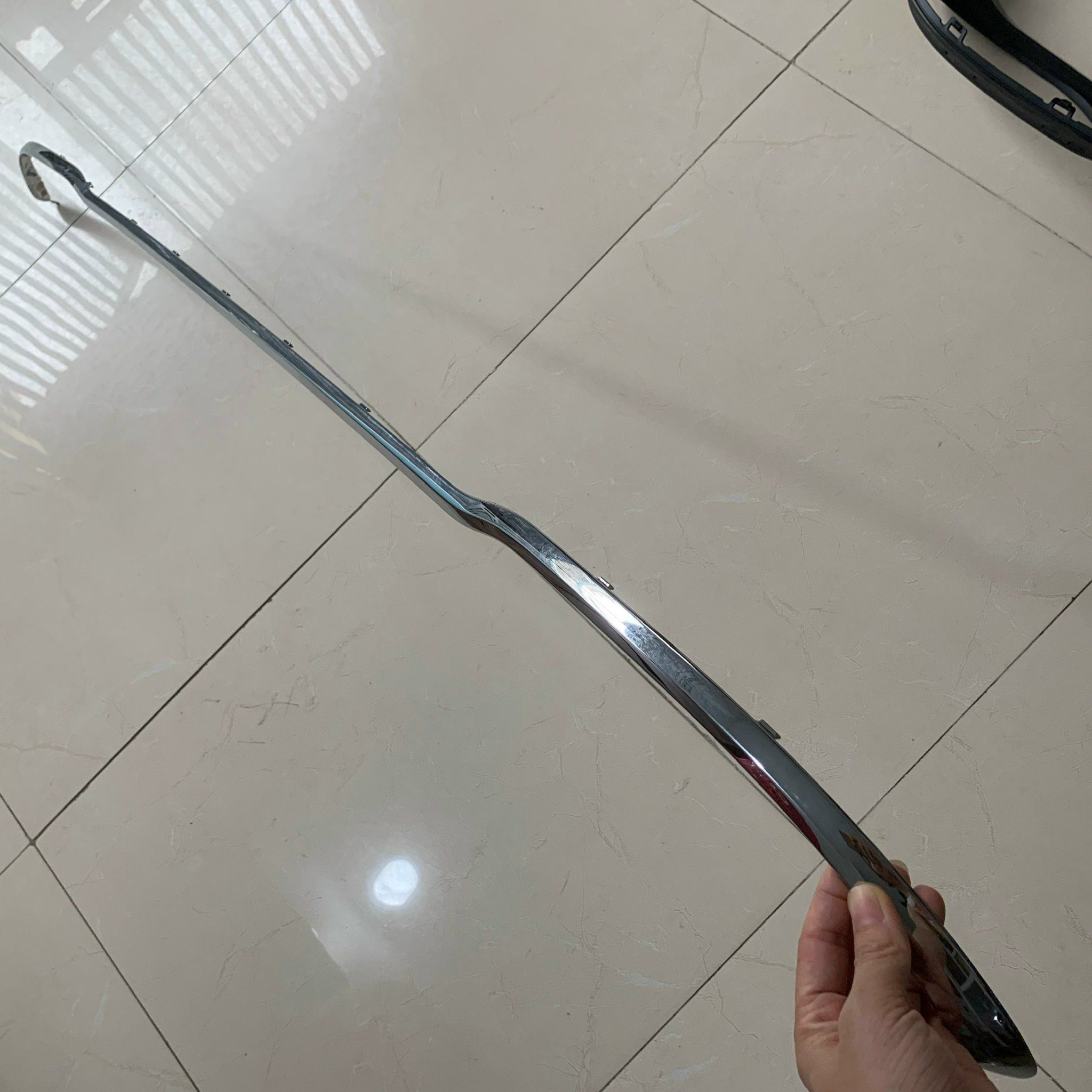 Nẹp mạ cản sau Mercedes E200, E300, E350, W213 chính hãng- A2138850321 ...