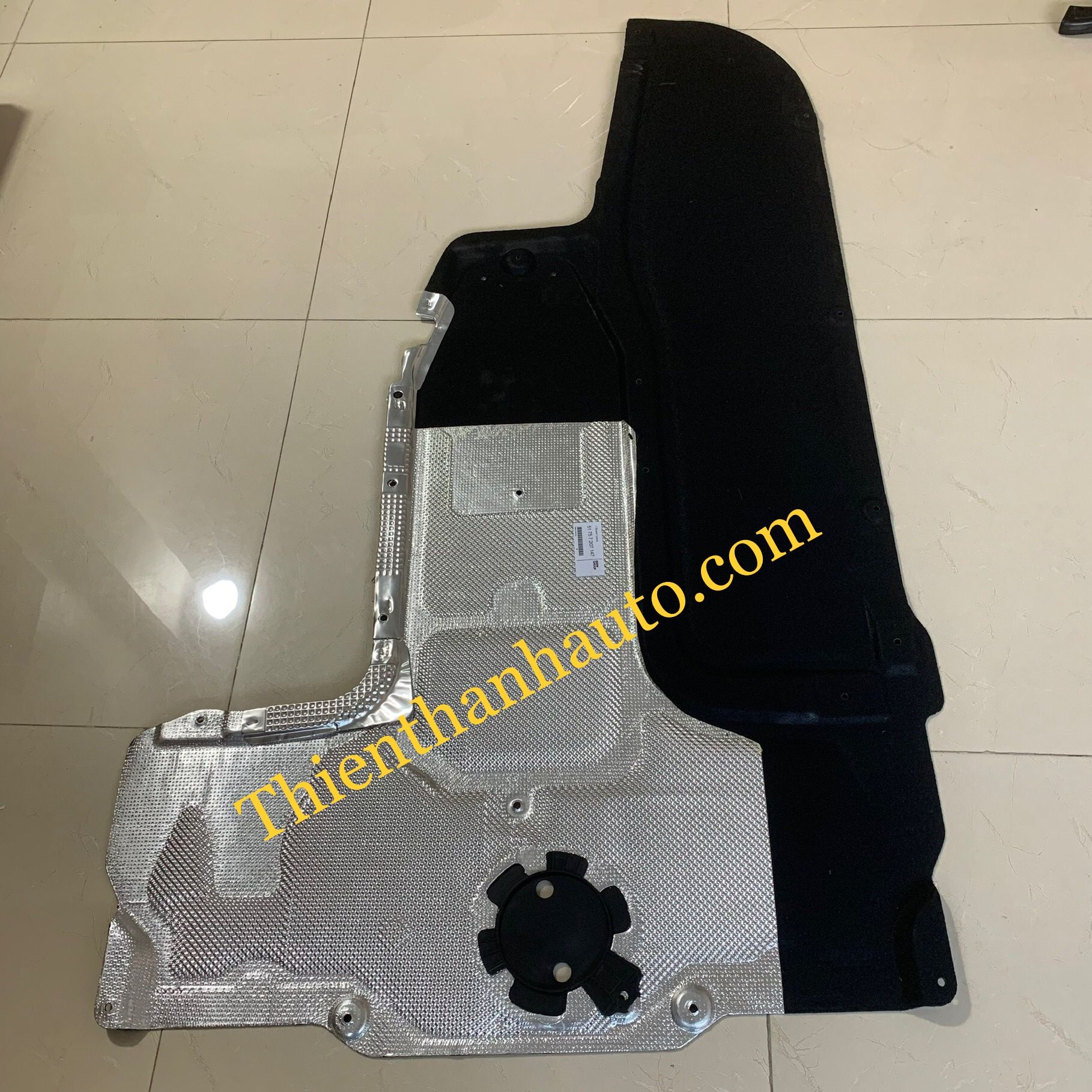 Chắn bùn hộp số BMW 520i chính hãng- 51757207147 -Phụ tùng Thiên Thanh ...