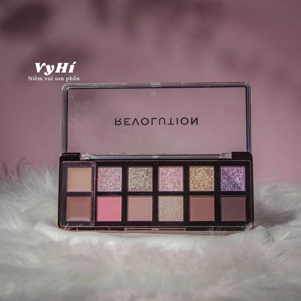 Bảng mắt Revolution The Enchanted Icon 12 ô bản dupe của Huda – Vy Hí ...